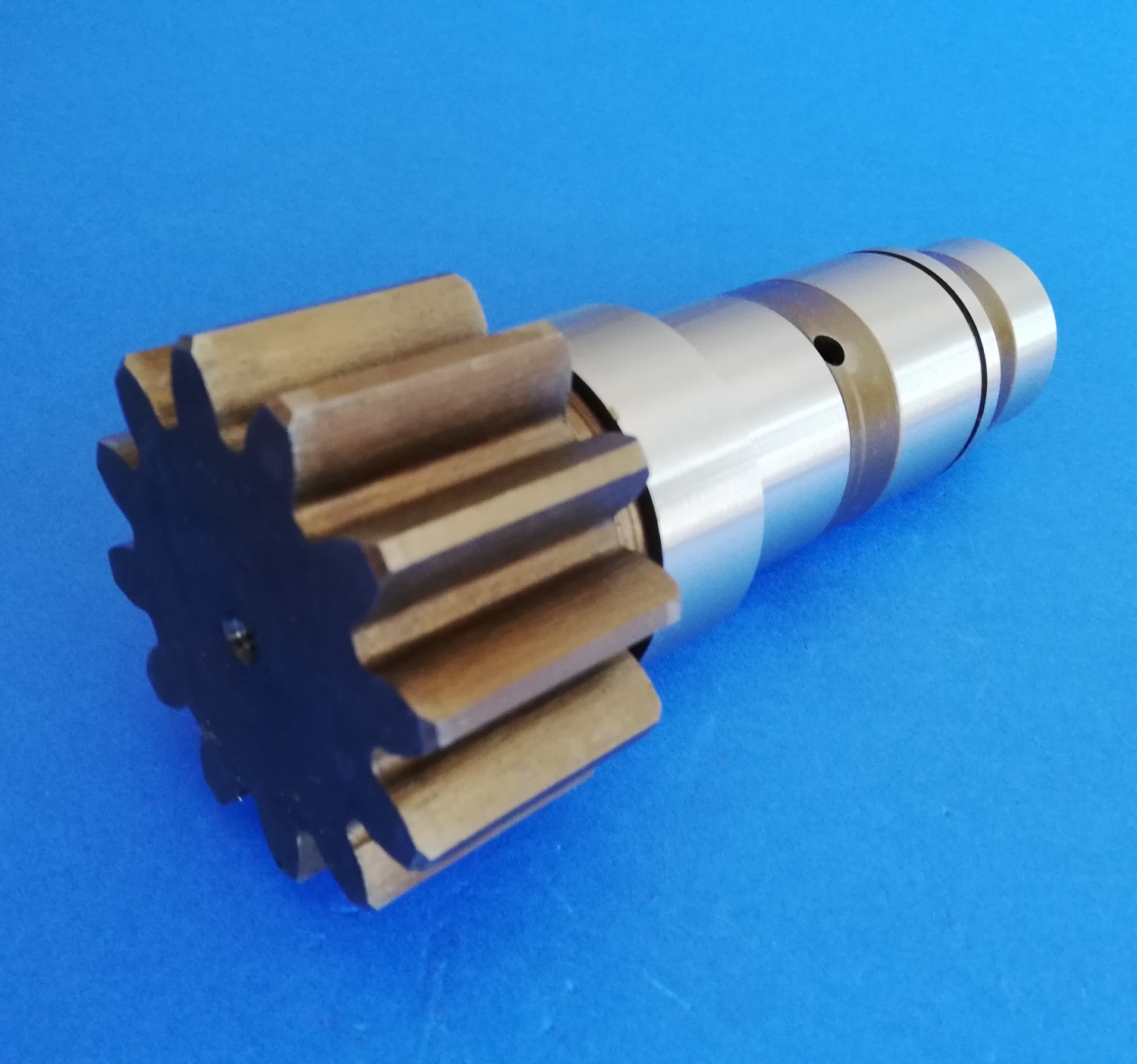 010380A Takeuchi TB015, TB15 swing motor shaft | Omex